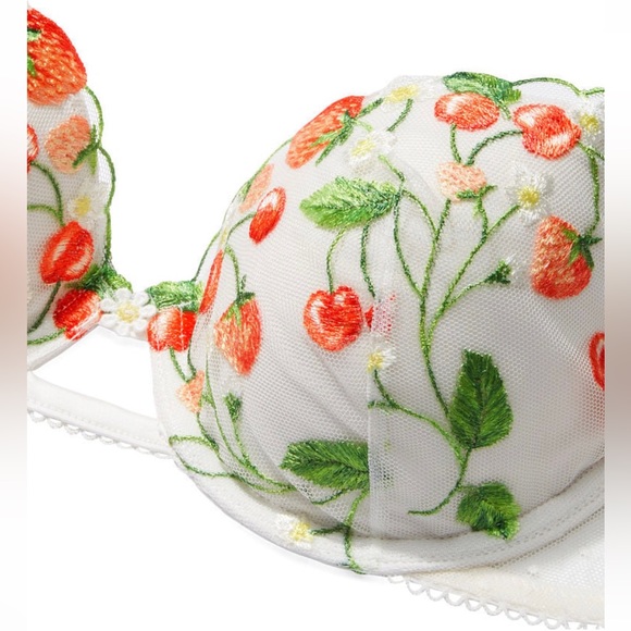 Victoria's Secret | Intimates & Sleepwear | Nwt Victorias Secret Dream ...